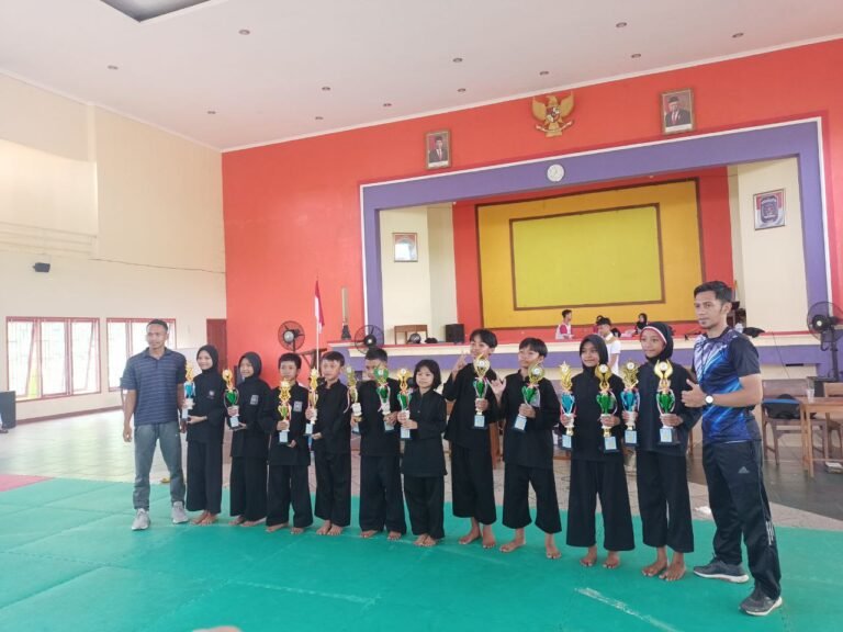 Perlombaan O2SN Cabor Pencak Silat Tingkat Kecamatan Pati Diikuti ...
